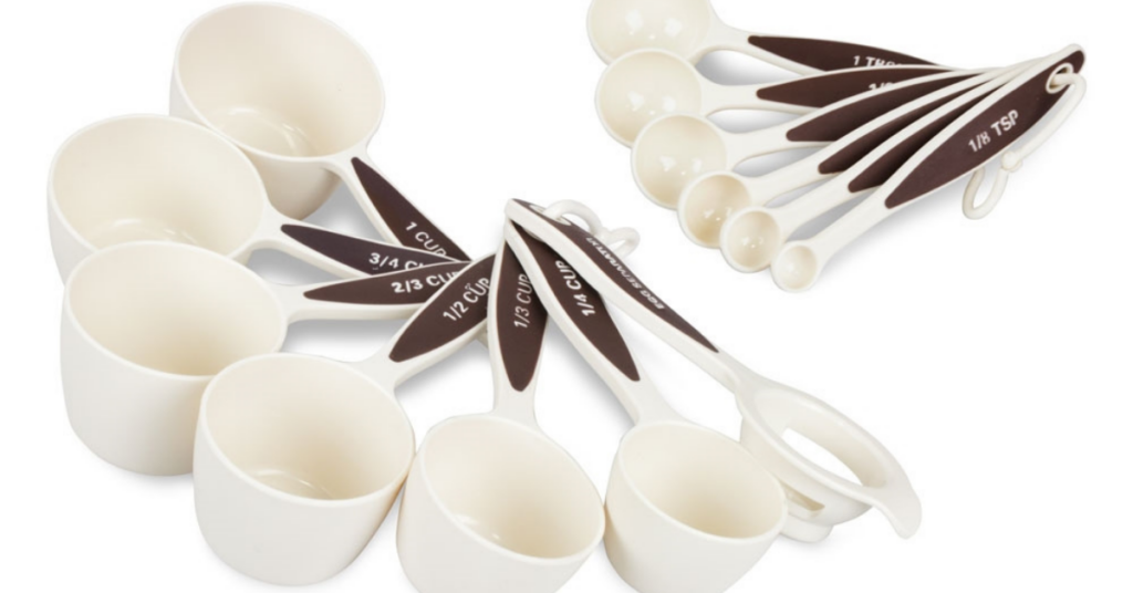 Measuring cups and spoons details for beginners. Choose the right options