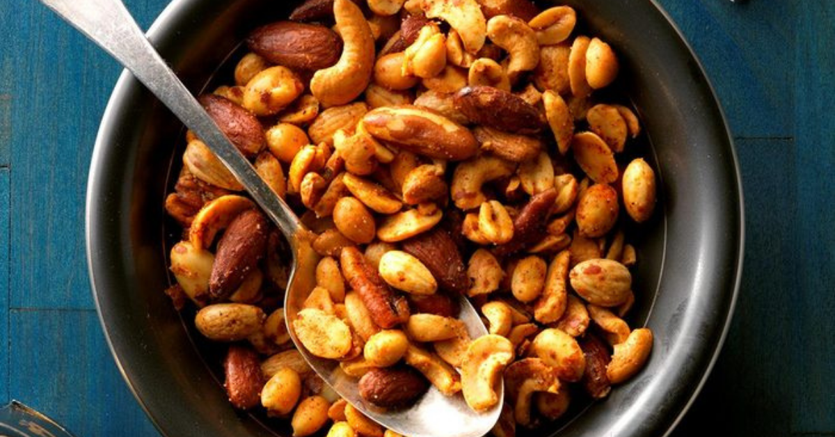 Nuts in everyday diet | Consuming nuts on a daily basis