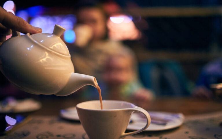 10 Best Chai Spots in Karachi That You Must Visit