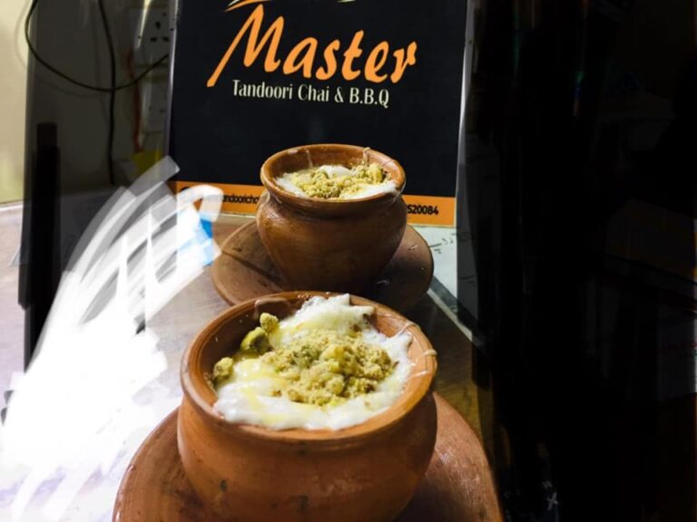 10 Best Chai Spots in Karachi That You Must Visit
