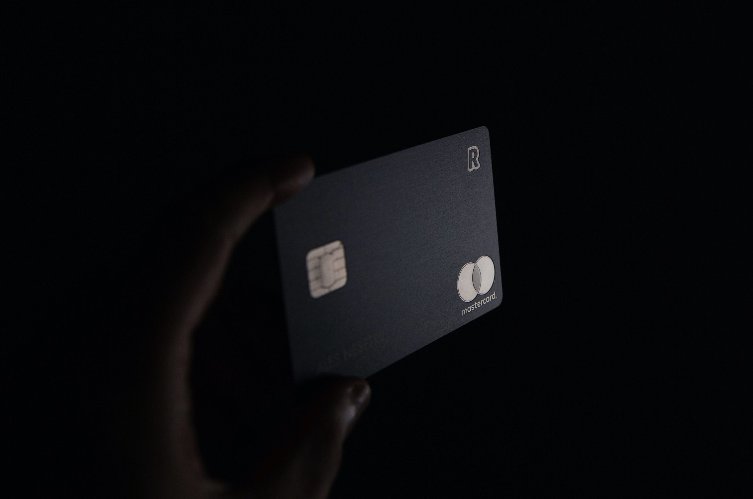 How to Use Credit Cards to Save Your Money - How To