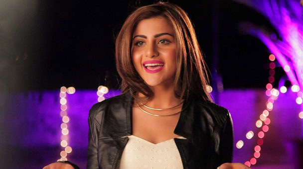 WATCH: Sohai Ali Abro Breaks Into A Dance In Streets of Turkey - Lens