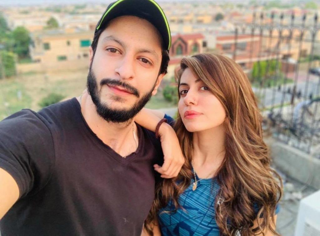 These Pakistani Actors with their Sisters are Sibling Love! [Pictures ...
