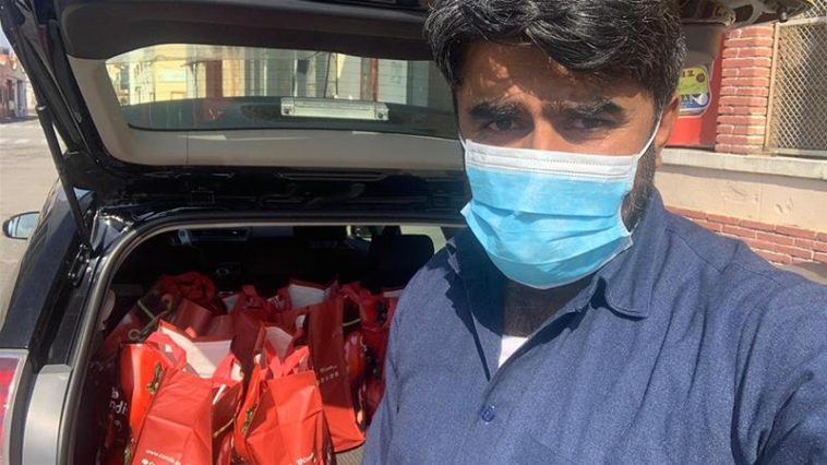 Pakistani Taxi Drivers Are Providing Free Rides to Healthcare Workers ...
