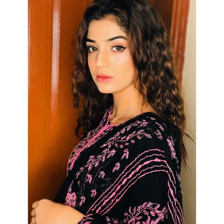Laiba Khan Gives Us 3 Amazingly Epic Bridal Looks for Winter [Pictures ...