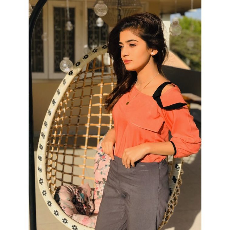 Young Actress Laiba Khan Looks Exceptionally Stunning [Pictures] - Lens