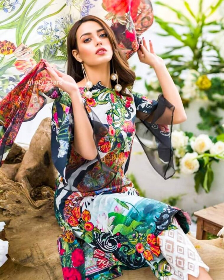 Iqra Aziz Looks Flawless in New Photoshoot [Pictures] - Lens