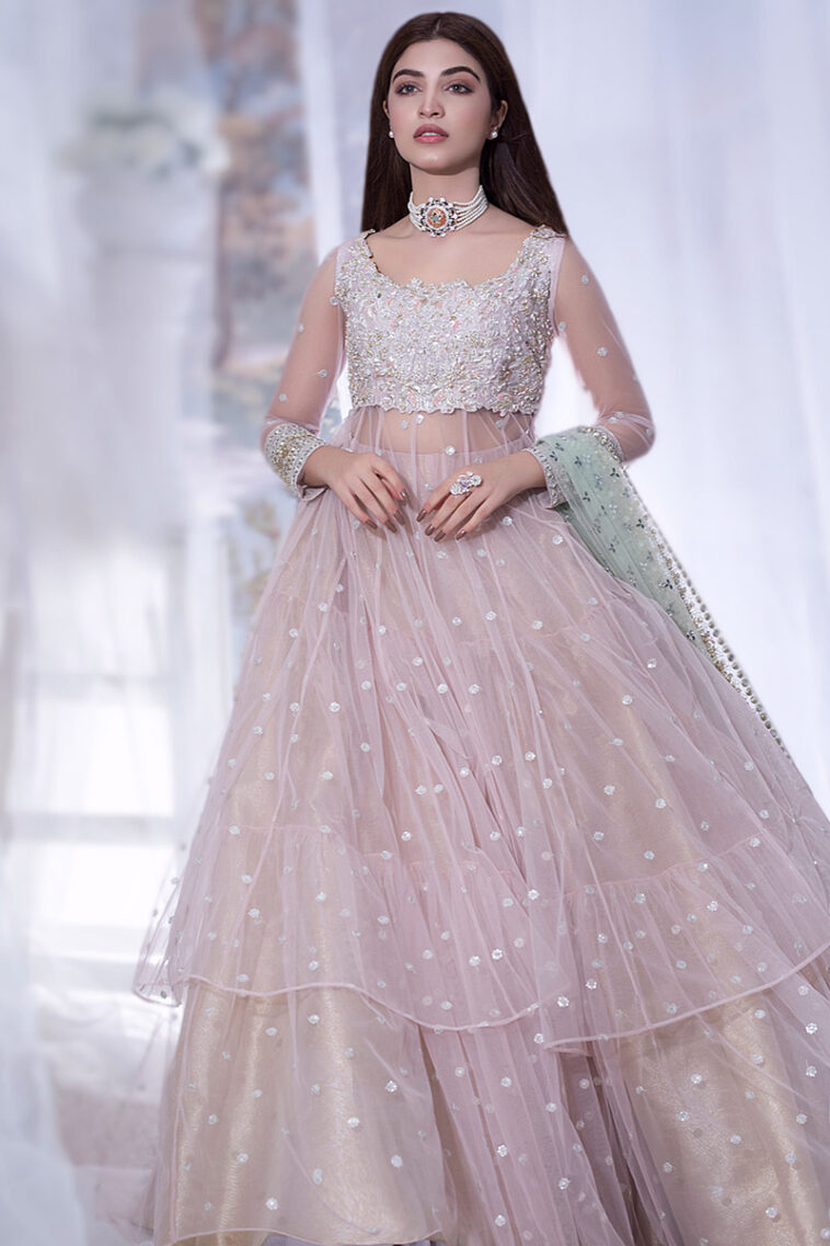 Kinza Hashmi Looks Dreamy in Zainab Salman's Nikkah Collection ...