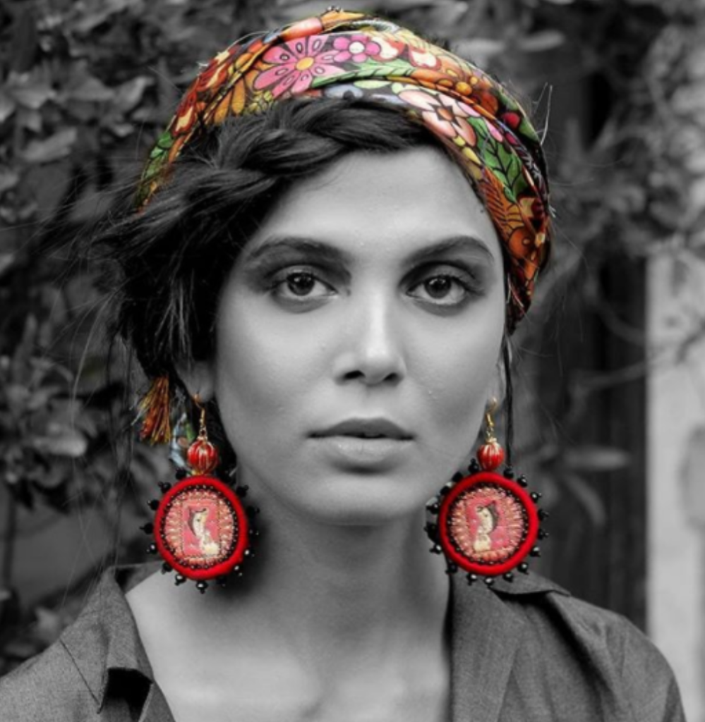 Mushk Kaleem is Effortlessly Gorgeous in Jewelry Photo shoot [Pictures ...