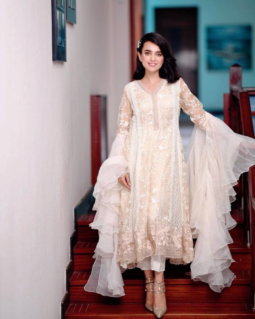 Sumbul Iqbal Flaunts a Pastel Summery Attire - Lens