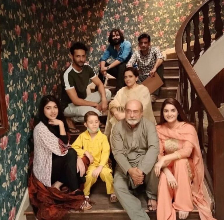 Meet the Cast of Horror Drama Serial 'Neeli Zinda Hai' [Pictures] - Lens