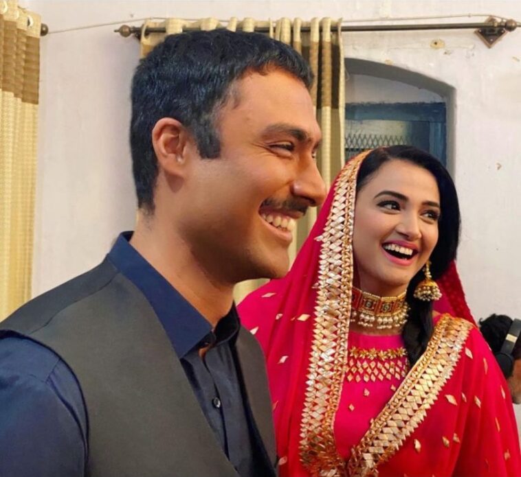 Behind the Scenes From the Sets of 'Parizaad' - Lens