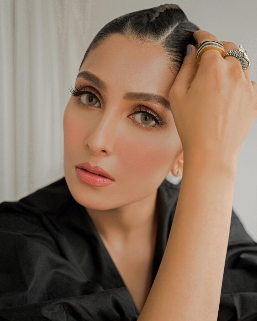 Ayeza Khan Slays With Her Personal Style In Western Attires - Lens