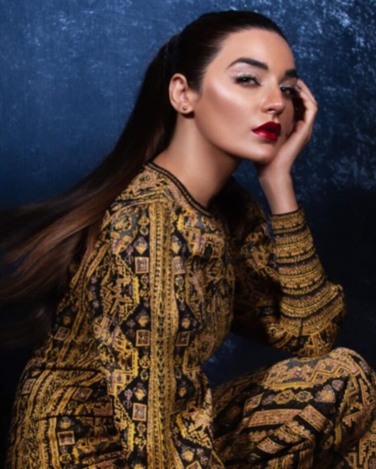 Sadia Khan Looks Chic In Her Vacation Getaway In Dubai - Lens