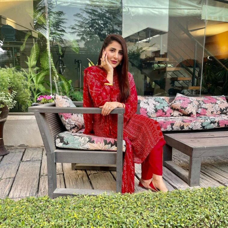 Areeba Habib Had a Star-Studded Mayun at Home - Lens