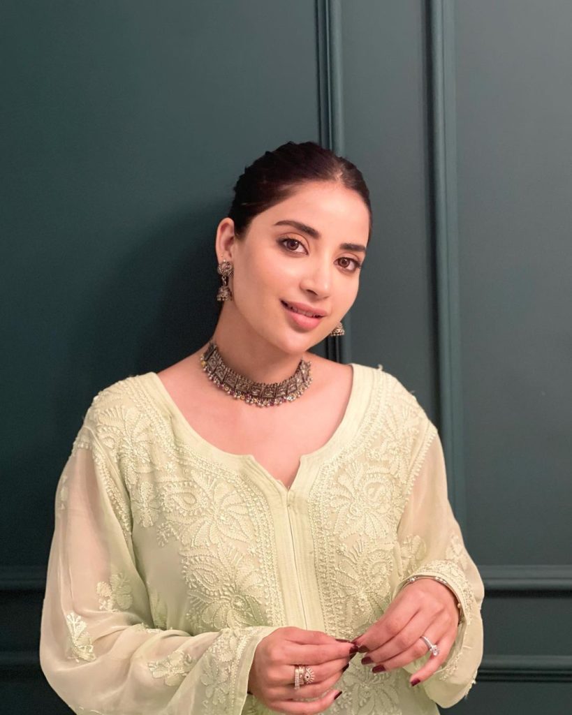 Saboor Aly Looks Stunning In Chic Net Sari, Moral Police Says 'Too ...