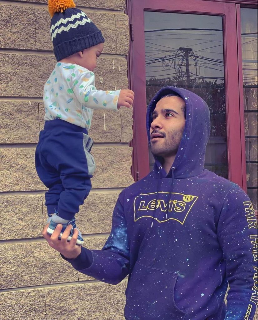 Adorable Snaps of Pakistani Celebrities With Their Kids [Pictures] - Lens