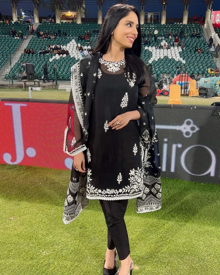 Cricketing Fashion: Zainab Abbas Turns Heads on the Field [Images] - Lens