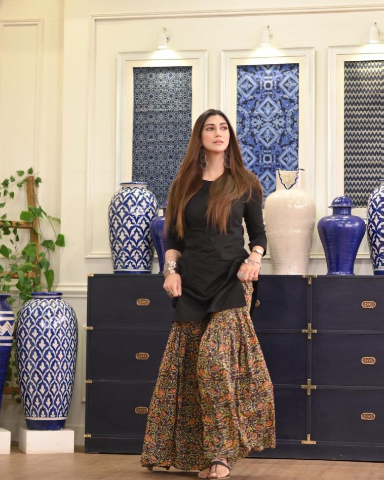 Nazish Jahangir Turns Up Her Desi Charm in Traditional Attire [Images ...