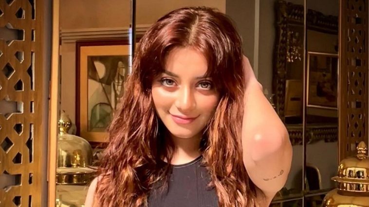 Alizeh Shah Shows Her 'Wild @ ️' Side in Black Tank Top [Images] - Lens
