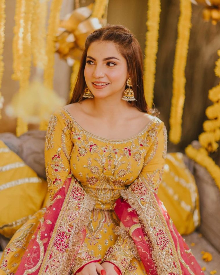 Dananeer Mobeen Dazzles in Yellow and Pink Bridal Attire [Images] - Lens