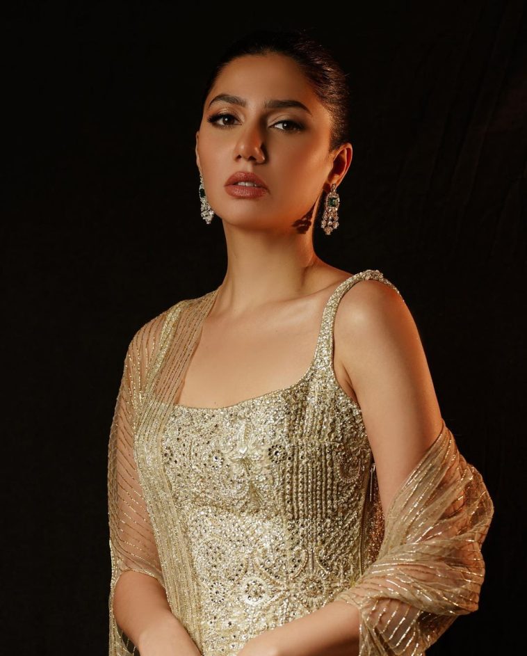 Mahira Khan Dazzles in Gold at Red Sea Film Festival [Images] - Lens