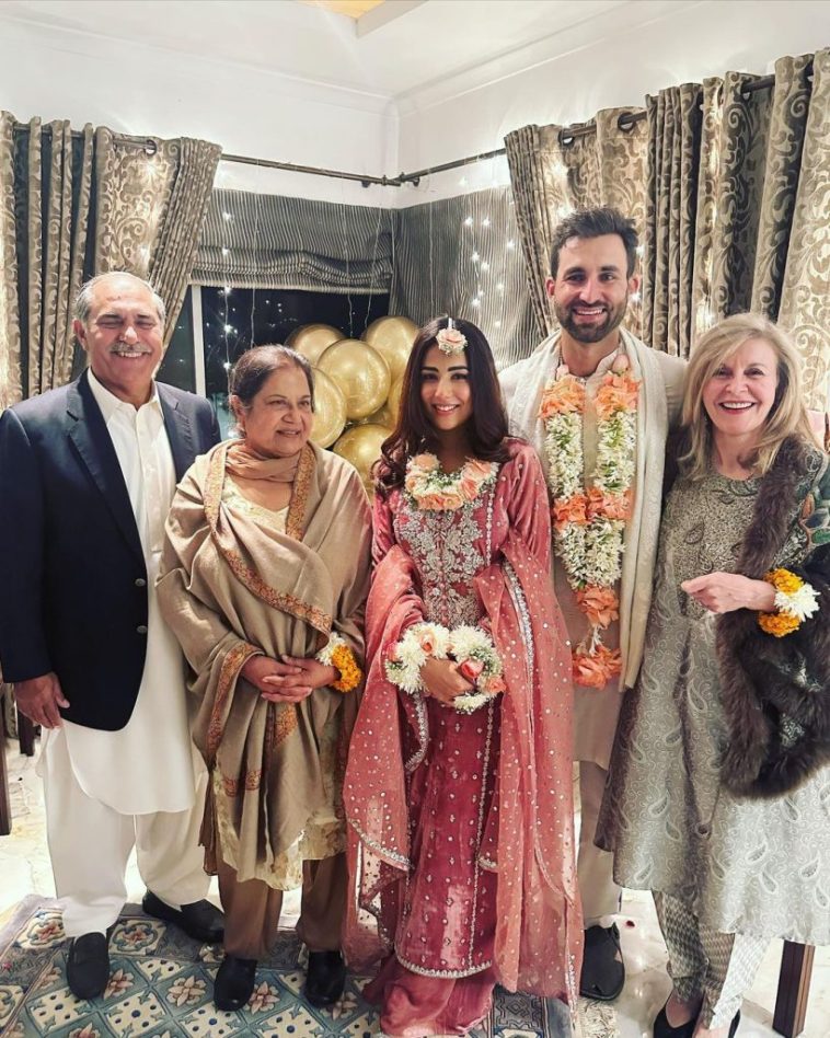Ushna Shah Finally Announces Engagement to Boyfriend Hamza Amin [Images ...