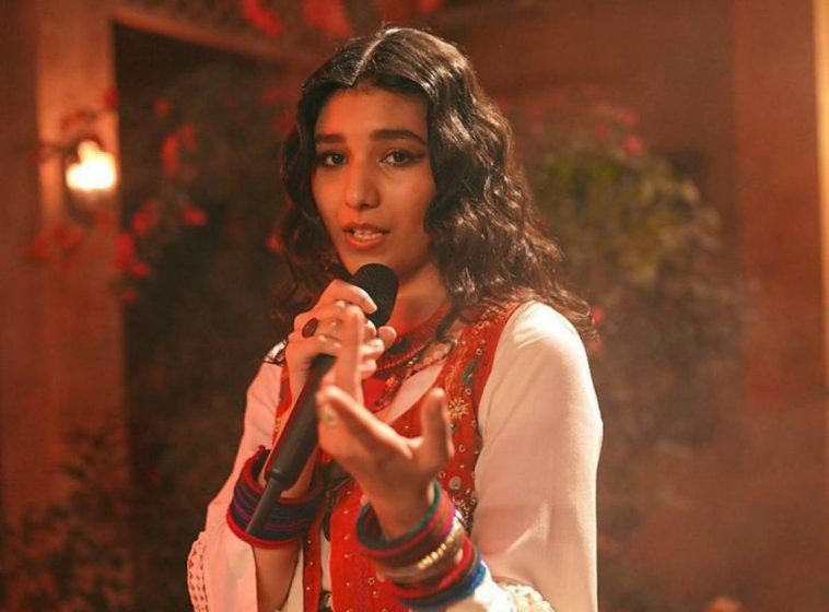 Pasoori Singer Shae Gill Jets Off to Canada to Enjoy Chilly Weather in ...
