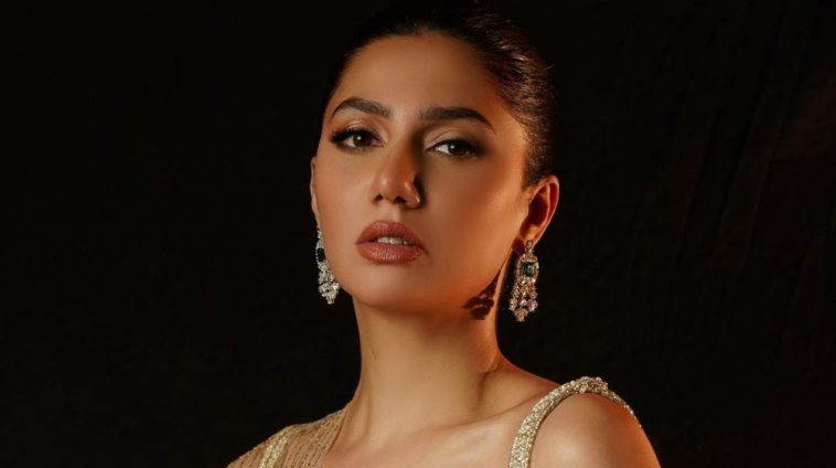 Mahira Khan Dazzles in Gold at Red Sea Film Festival [Images] - Lens