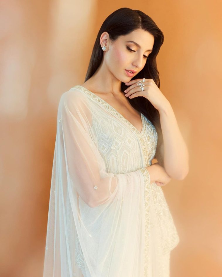 Nora Fatehi Breaks Away From Bold Looks to Channel Her Inner Desi Girl ...