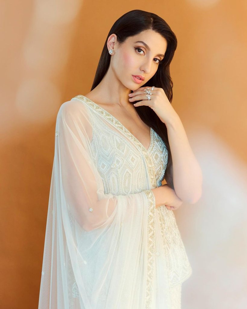 Nora Fatehi Breaks Away From Bold Looks to Channel Her Inner Desi Girl ...