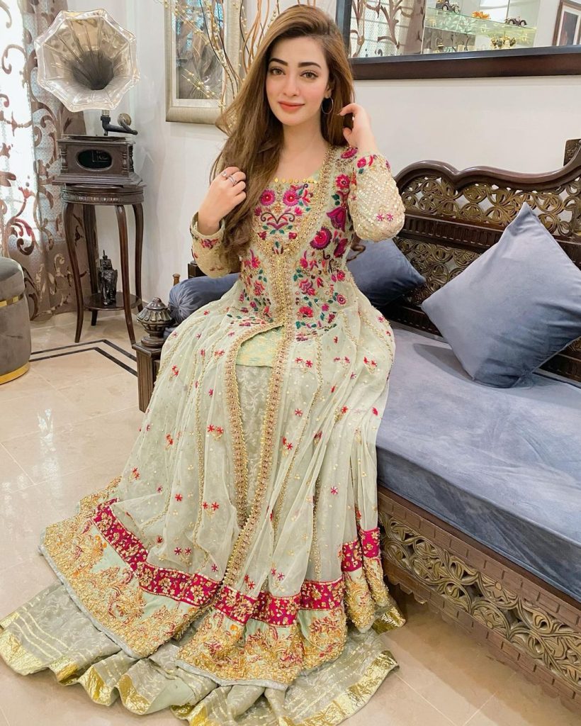 Nawal Saeed Looks Breathtaking in Dazzling Floral Pishwas [Pictures] - Lens