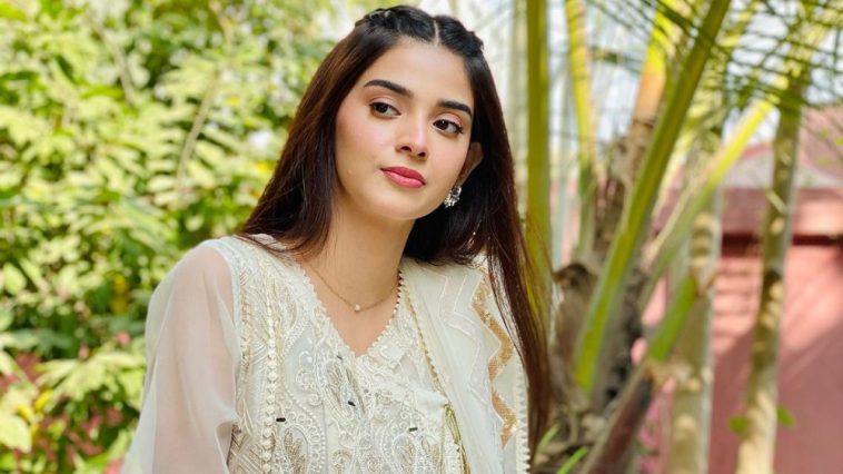 Zainab Shabbir is Effortlessly Elegant in Traditional White Jora - Lens