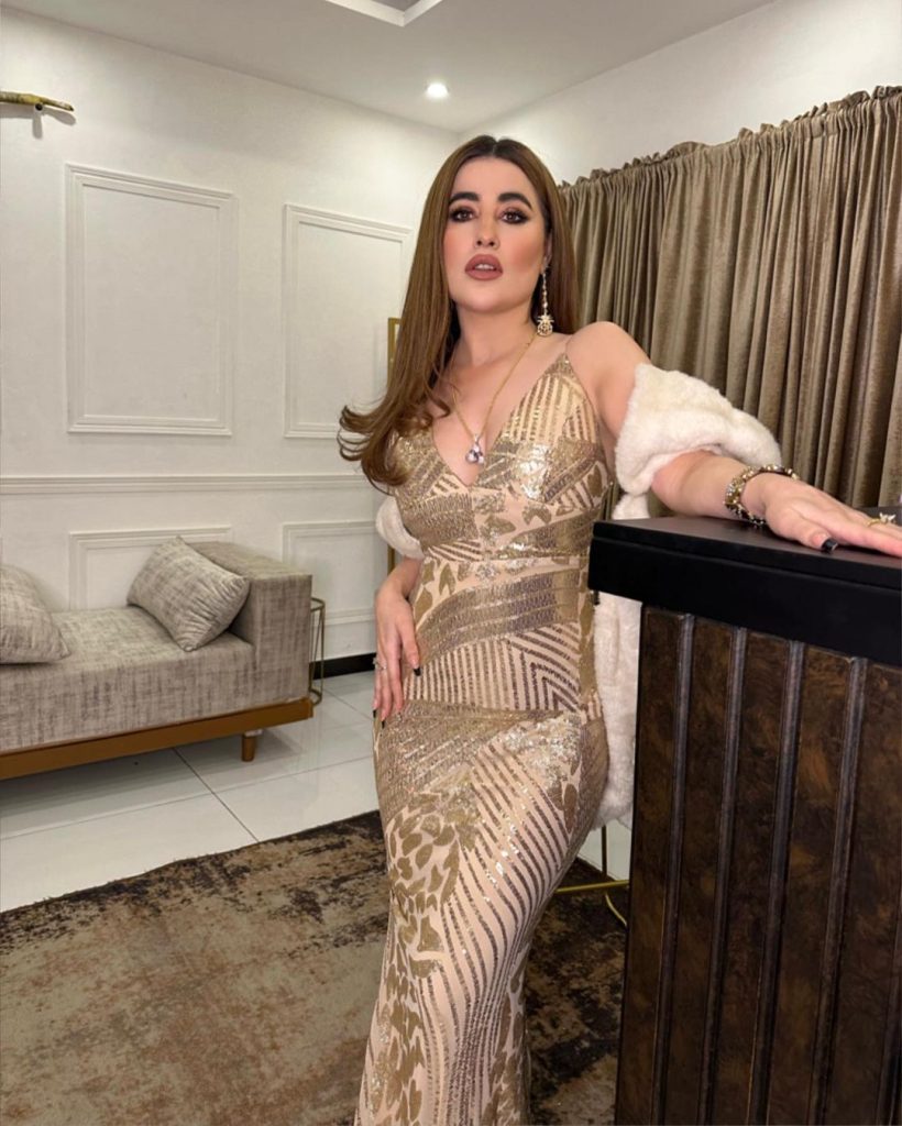 Model Zoyaa Khan Slays in Chic Casual Winter Look [Pictures] - Lens