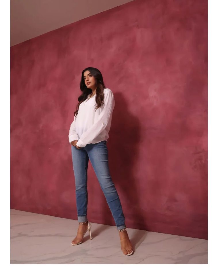 Laiba Khan Has Everyone Spellbound With Killer Looks in Mesmerizing ...