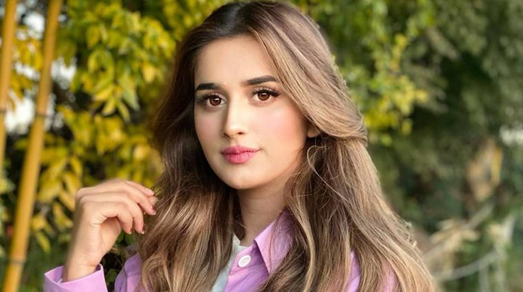 Stunning Alisha Anjum Rocks Black Outfit in Latest Instagram Post - Lens