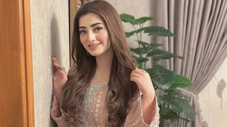 Fans Can't Get Enough of Nawal Saeed's Hypnotizing Traditional Couture ...