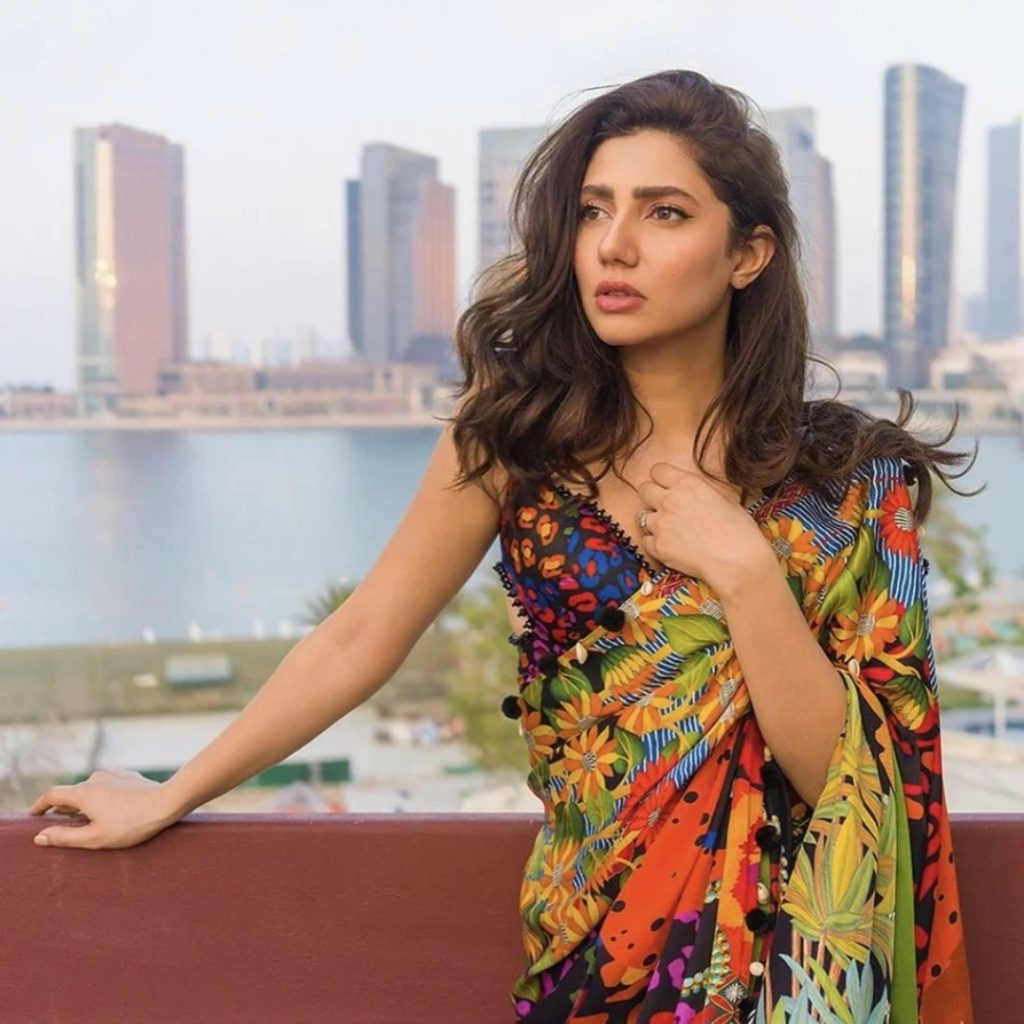 Ageless Mahira Khan Looks Absolutely Stunning in Vibrant Saree ...