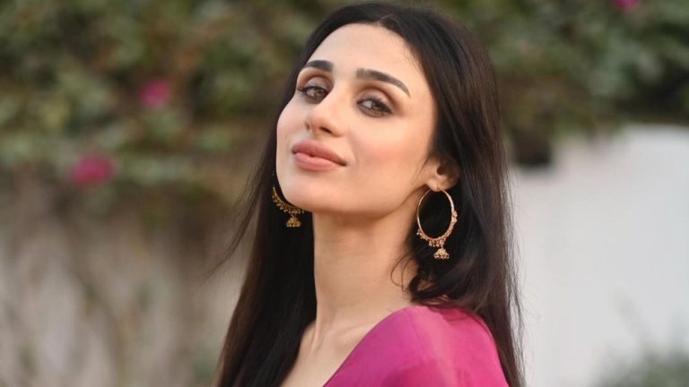 Mashal Khan Looks Radiant in a Traditional Jora [Pictures] - Lens
