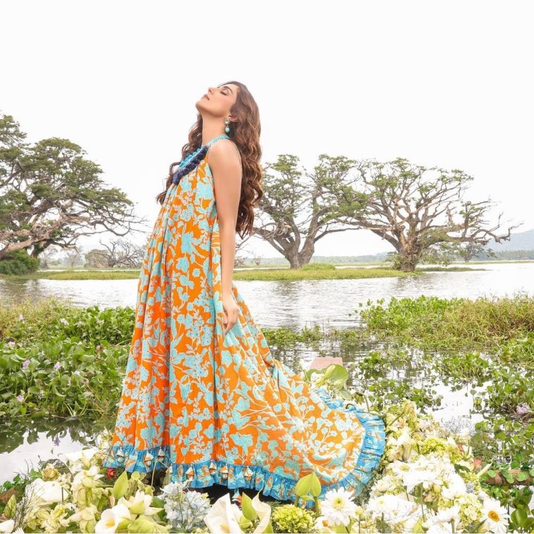 Maya Ali is Modern Elegance Redefined in Floral Jora [Pictures] - Lens