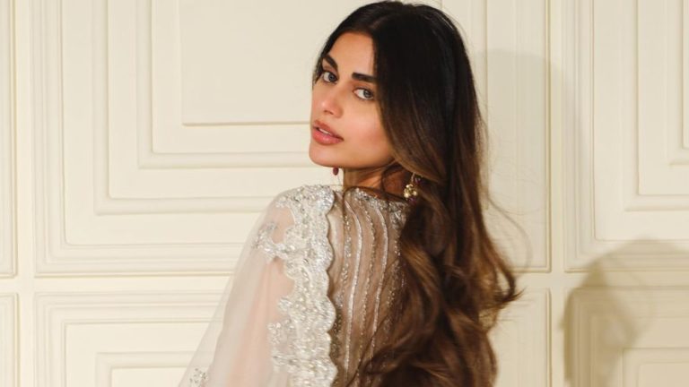 Sadaf Kanwal is Effortlessly Elegant in Translucent Jora - Lens