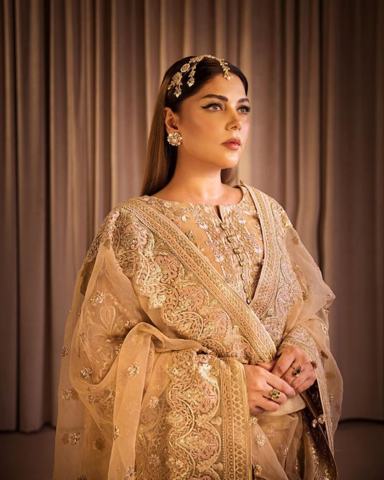 Hadiqa Kiani Looks Class Apart in Vibrant Festive Attires [Pictures] - Lens