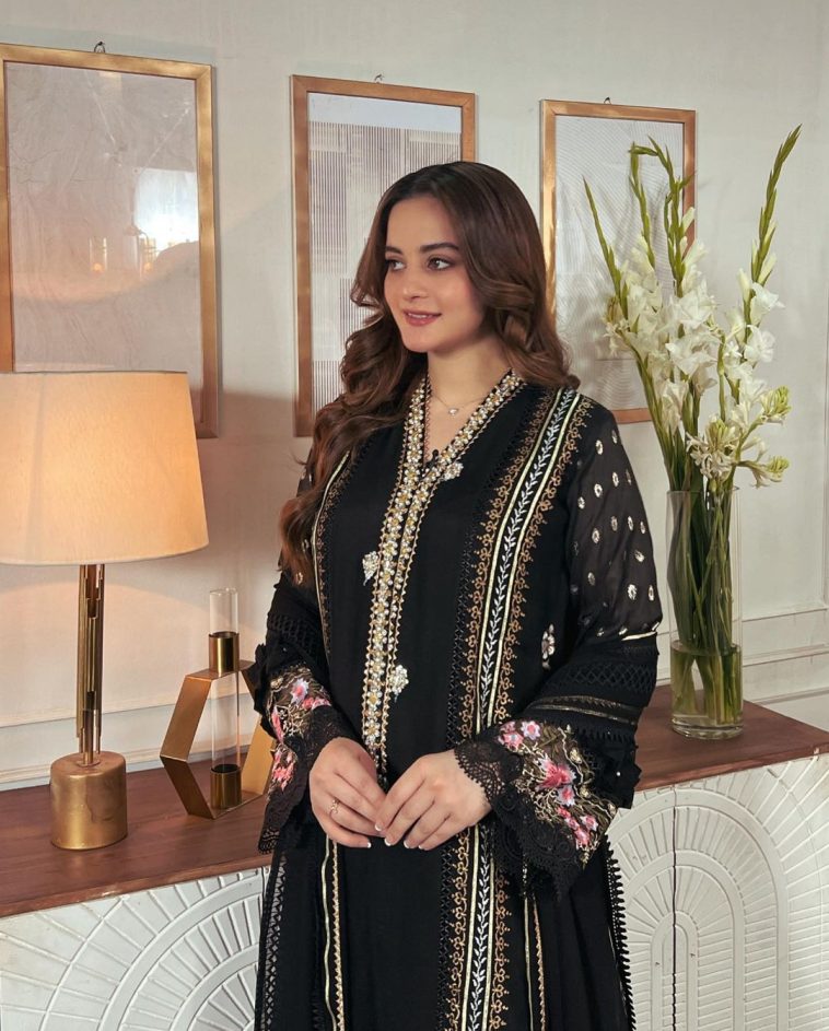 Aiman Khan's Natural Beauty Shines in Latest Instagram Post - Lens