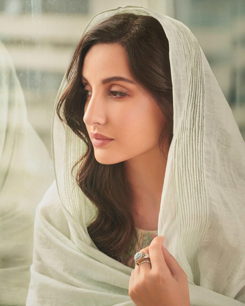Nora Fatehi Ditches Her Usual Bold Persona, Rocks Desi Looks Even ...