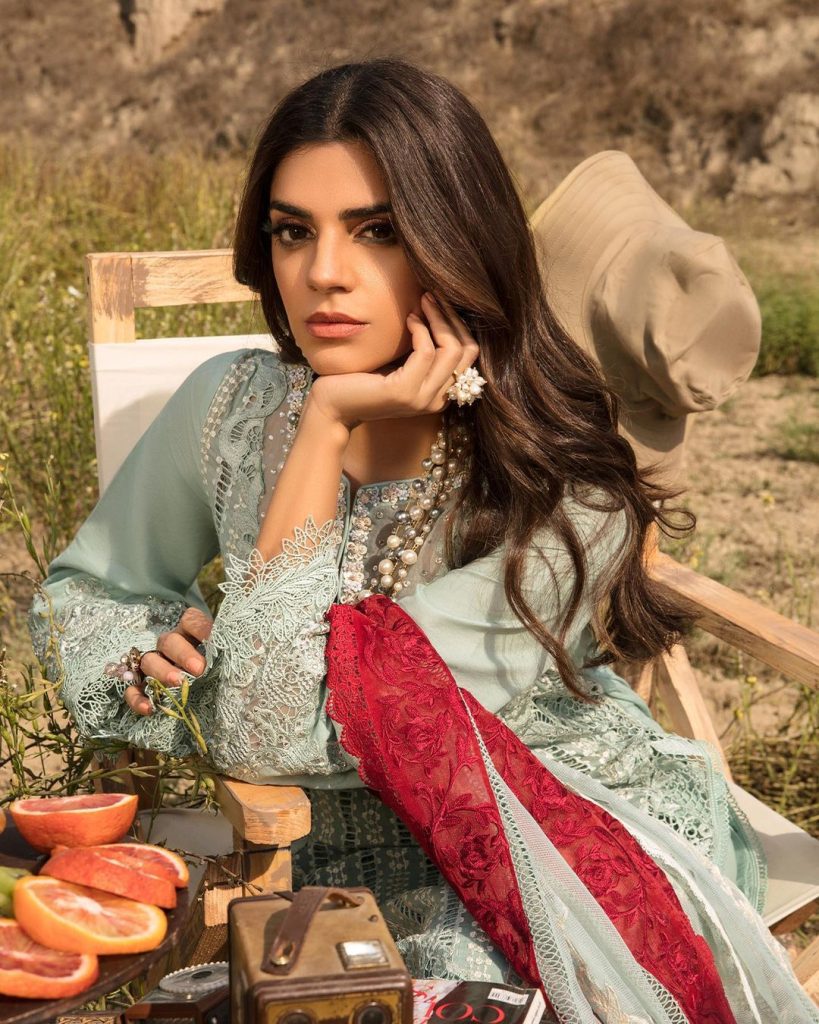 Sanam Saeed Redefines Elegance in Traditional Jora [Pictures] - Lens