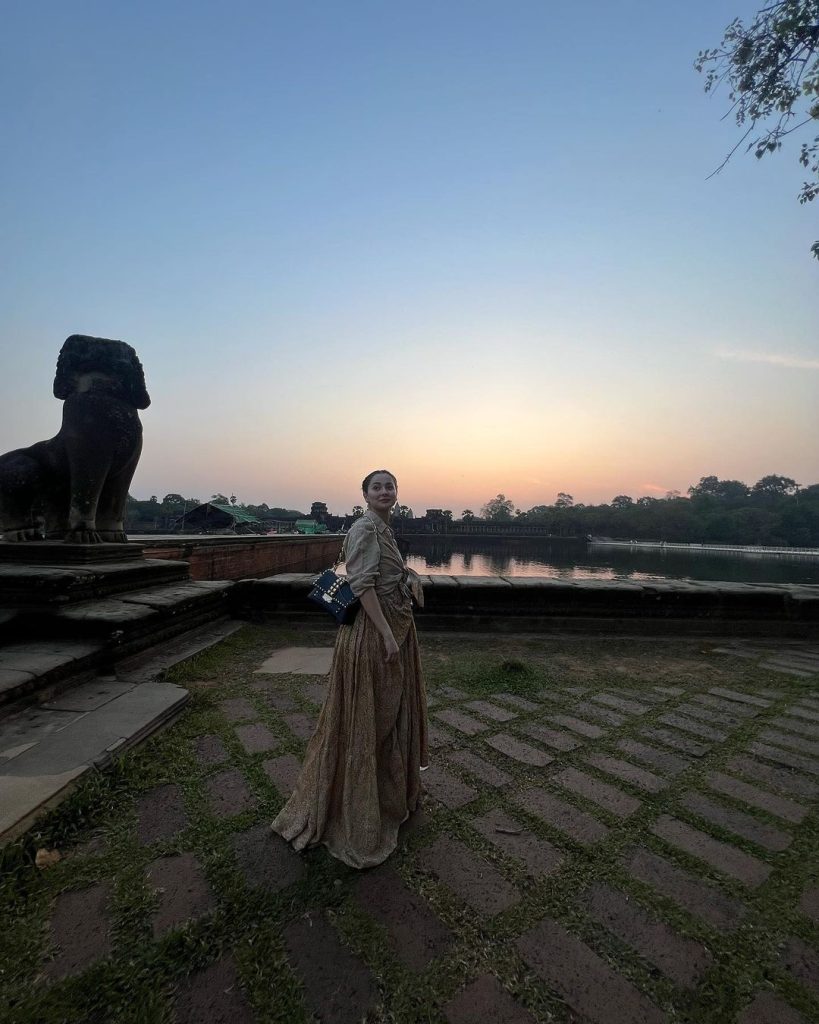 Hania Amir's Recent Instagram Post is Nothing Short of Magical - Lens