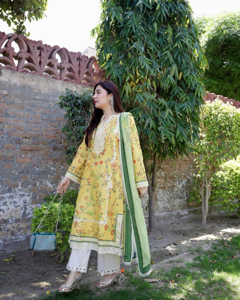 Social Media Sensation Merium Pervaiz Dazzles in Sable Vogue Shoot - Lens