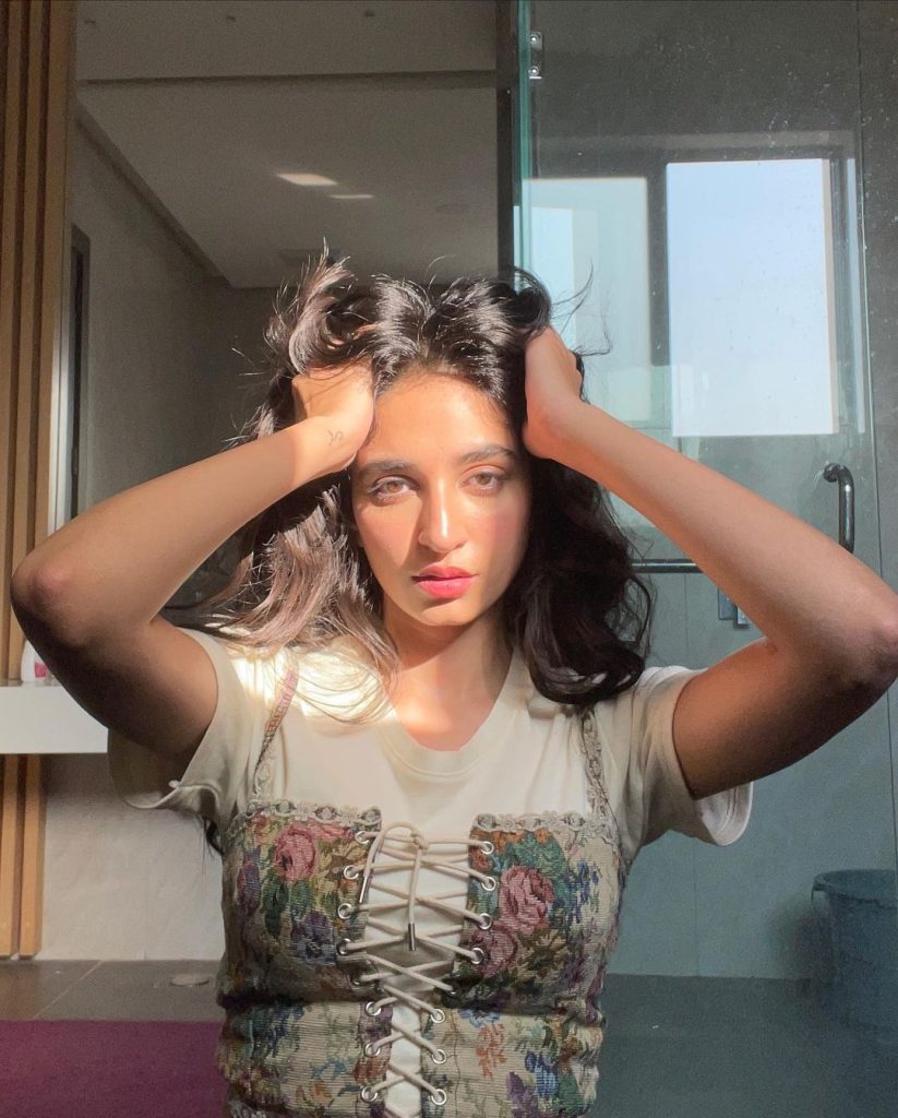 All Mamya Shajaffar Looks in Bold Outfits That Have Been Going Viral - Lens