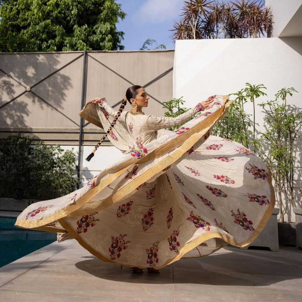 Designer Feeha Jamshed Twirls Gracefully in Umar Saeed Couture - Lens