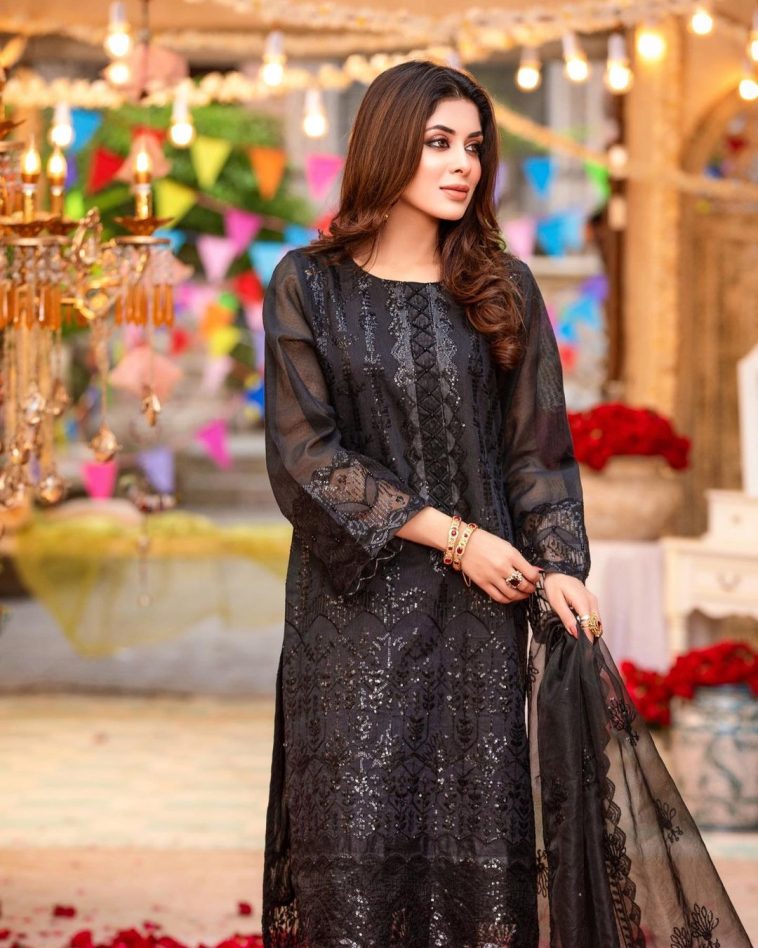 Azekah Daniel Embraces Classic Style with Modern Twist [Pictures] - Lens